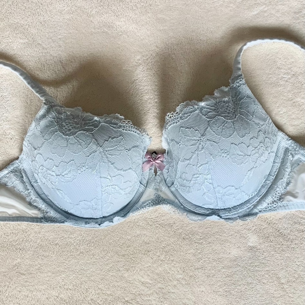 Light Blue Lace Body By Victoria Bra - Gem